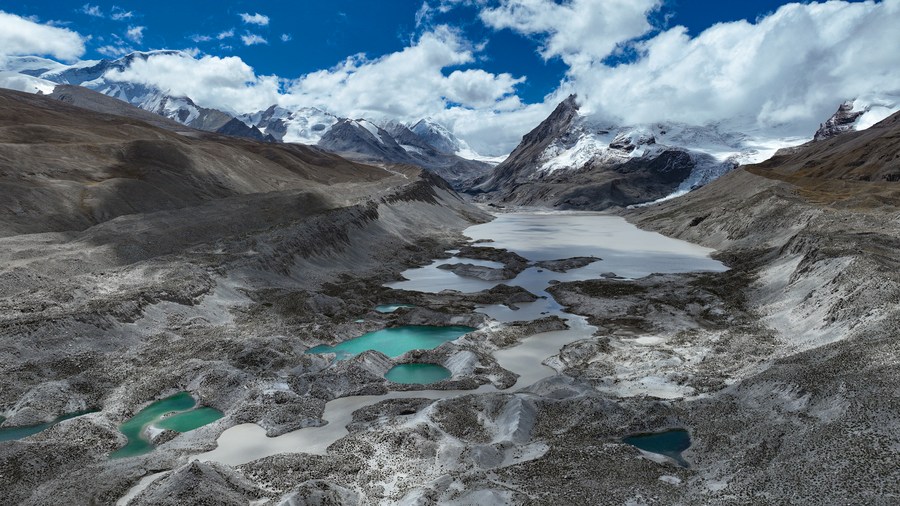 Potret tim ekspedisi China lakukan penelitian ilmiah di wilayah Gunung ... Potret tim ekspedisi China lakukan penelitian ilmiah di wilayah Gunung ...