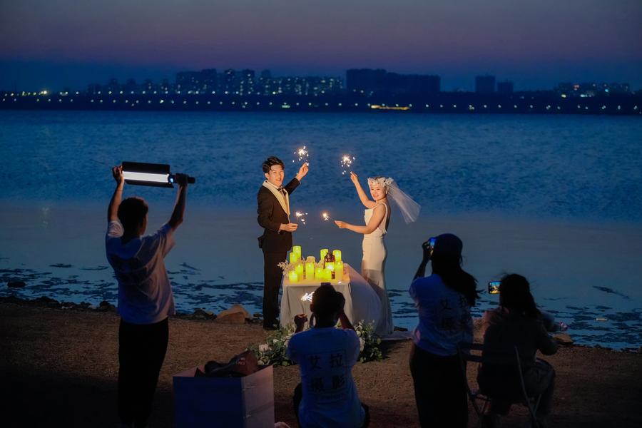 Danau garam di Shanxi, China utara, bertransformasi jadi ikon wisata ...