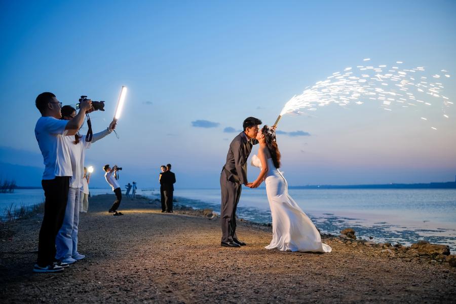 Danau garam di Shanxi, China utara, bertransformasi jadi ikon wisata ...