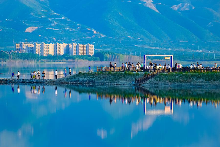 Danau garam di Shanxi, China utara, bertransformasi jadi ikon wisata ...