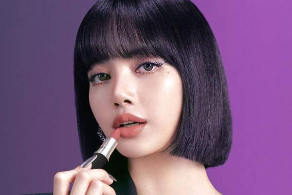 Lisa BLACKPINK Ditawari Pindah Agensi Rp1,2 Triliun